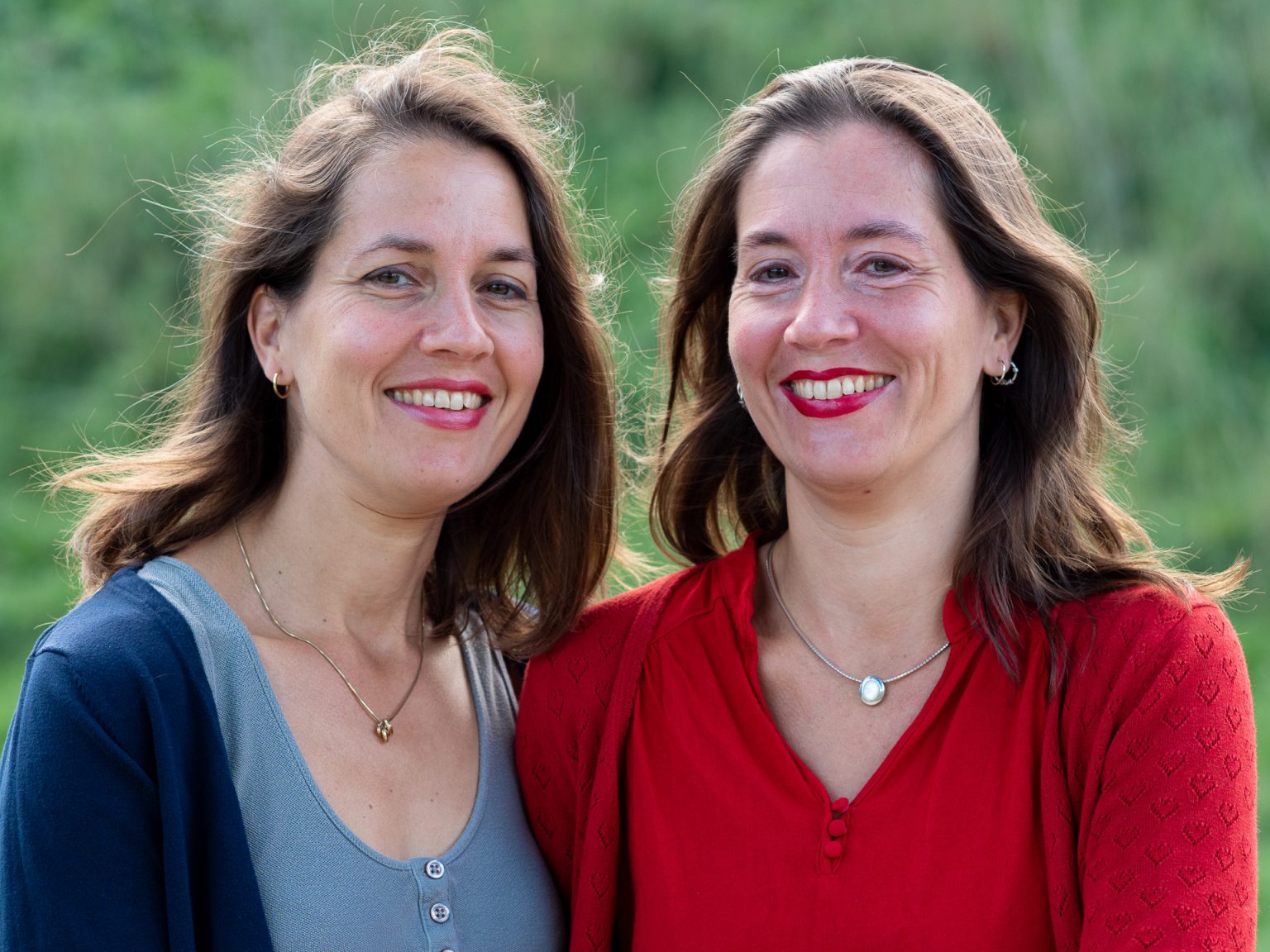 Eeneiige tweeling Monique en Eveline - Sanne Terlouw